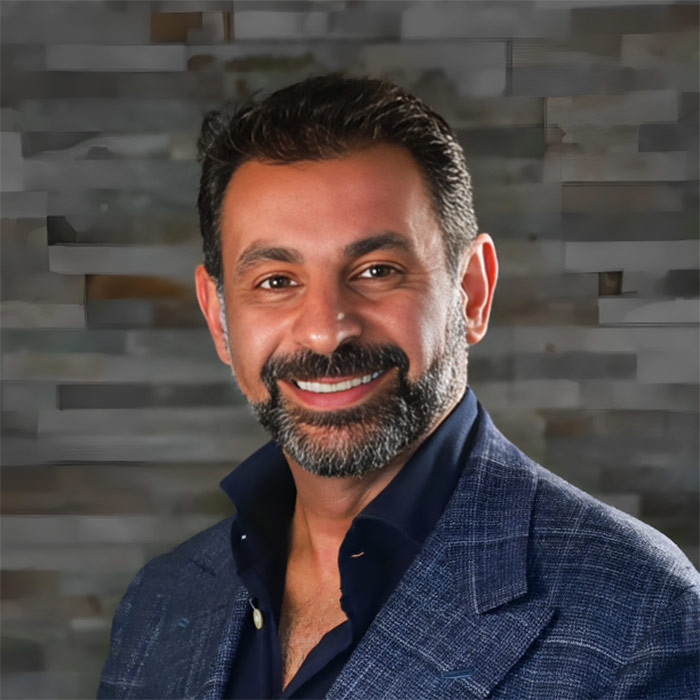 Dr. Amir Nakhdjevani: Plastic Surgeon | CV, Photos, Reviews & More