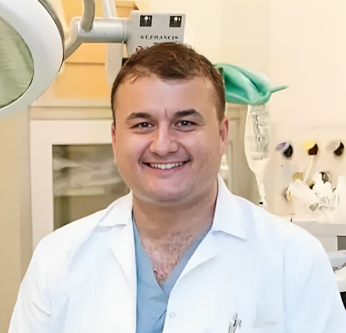 Dr. Alper Senkal: ENT Surgeon | CV, Photos, Reviews & More