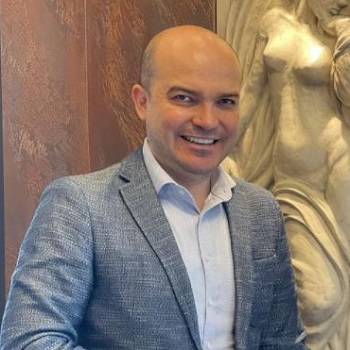 Dr. Salih Emre Uregen: Plastic Surgeon | CV, Photos, Reviews & More